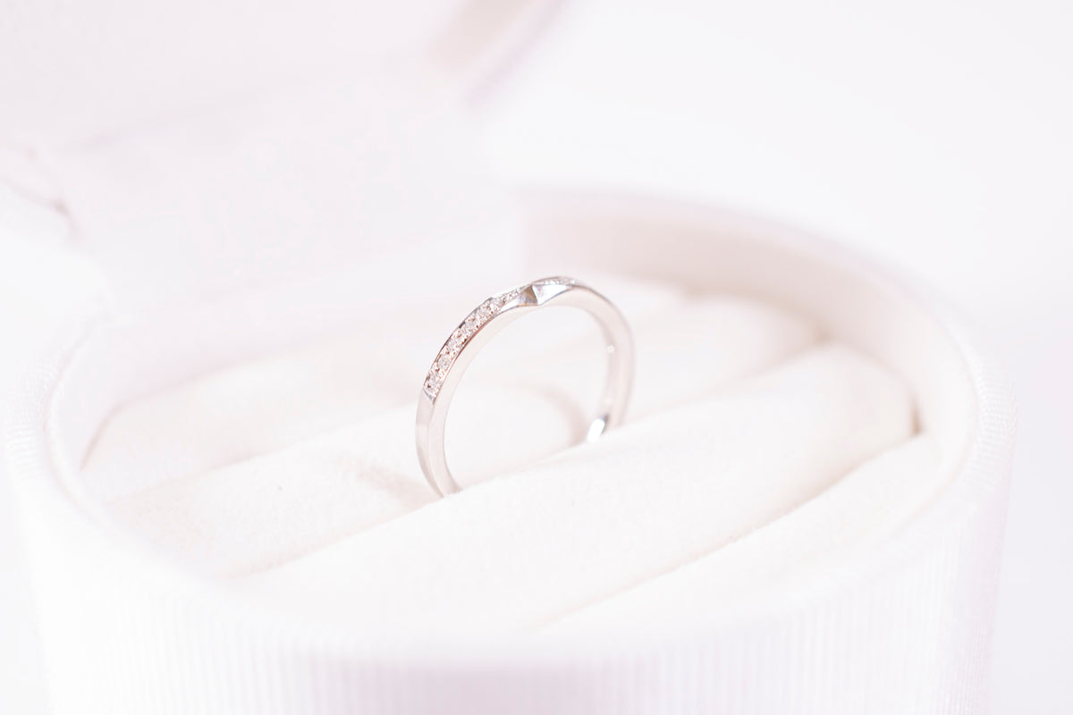 katamu KT-04 千幸(ちゆき) Pt950 0.08ct (50401127) – 宝飾 時計 ブライダルのイシガミ